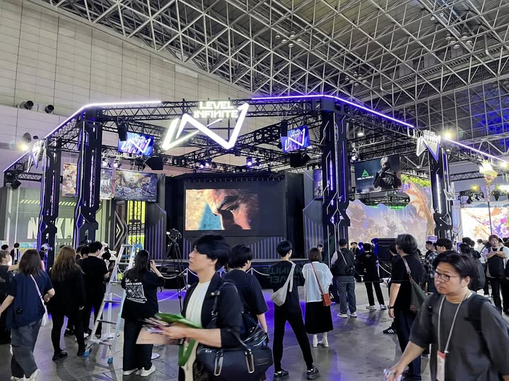 บูท Level Infinite ปีนี้ทึ่ Tokyo Game Show จัดเต็มมาทั้ง Nikke ตู้หมุนกาขาในตำนาน และเกมใหม่ ...